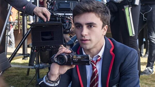 Elite : 10 photos de coulisses qui vous feront voir la série de Netflix ...