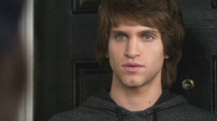 Pretty Little Liars : Toby devait mourir dans la série mais son perso a ...