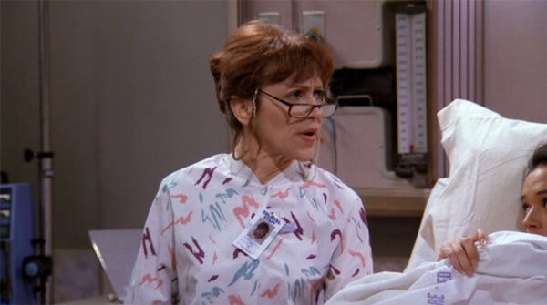 Friends : aviez-vous remarqué que l'actrice qui incarne Estelle joue un ...