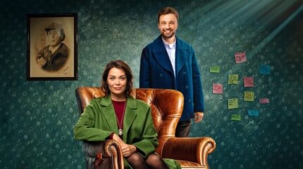 Mademoiselle Holmes : quel est le lien de parenté entre Charlie Holmes ...